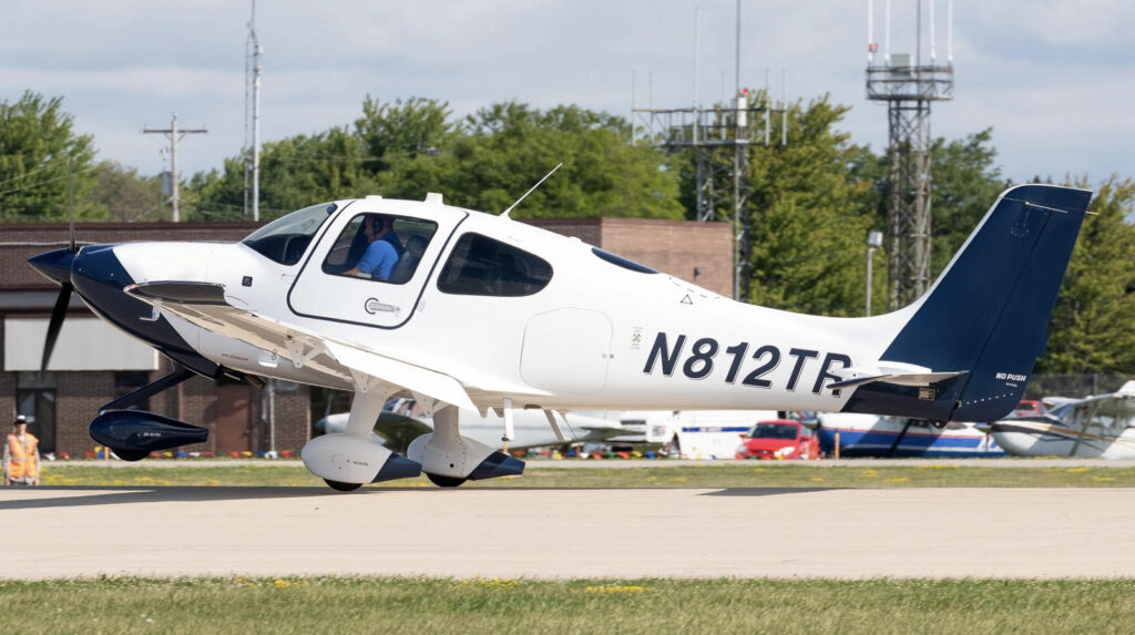The Cirrus Program – Beverly Flight Center